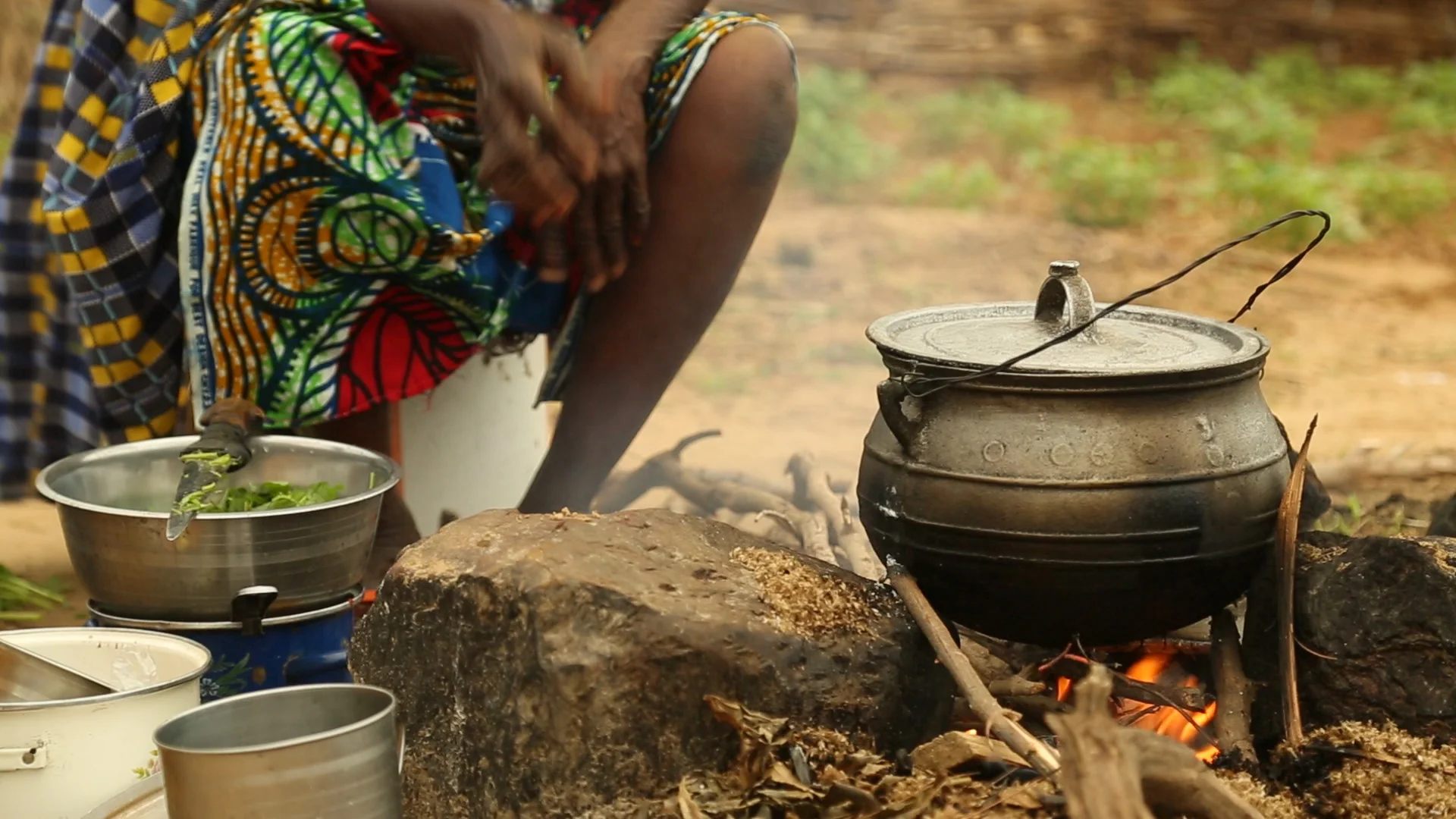 Cooking with fire: how traditional African kitchens preserve flavor ...